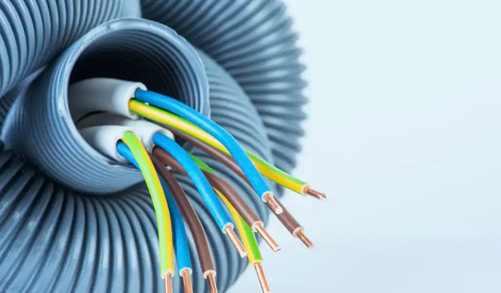 When Should You Choose Drag Chains Over Flexible Conduit Systems?